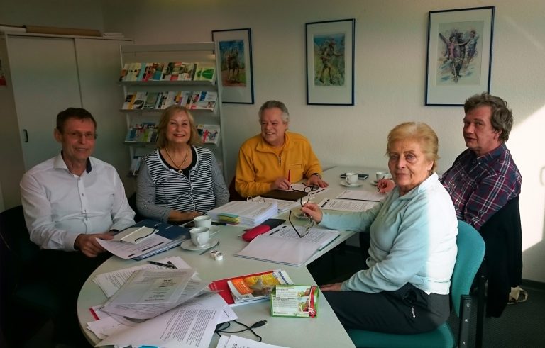 Seniorenvertretung Muelheim von links Herbert Mück – Sigrid Buchholz ...